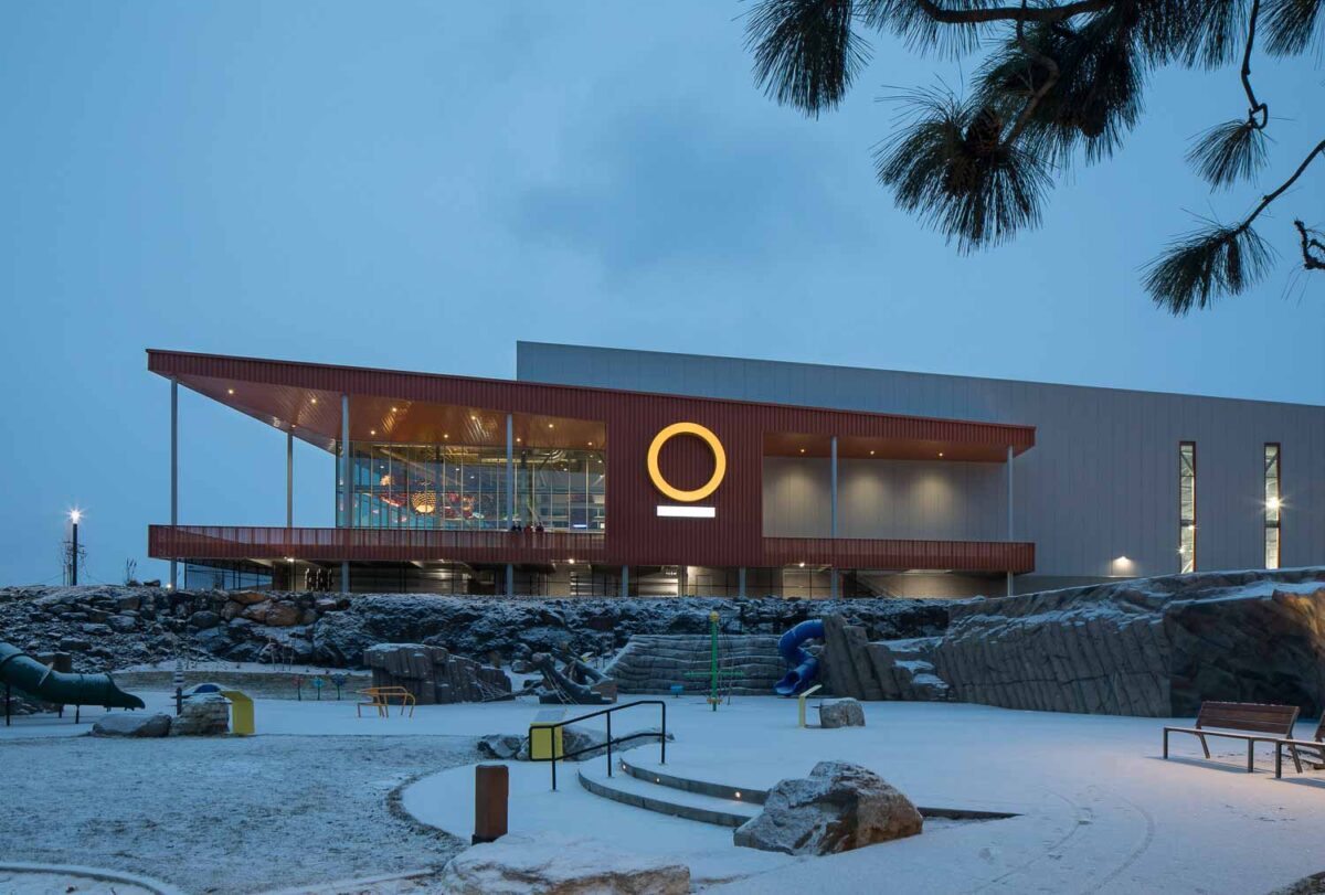 The Podium - INTEGRUS